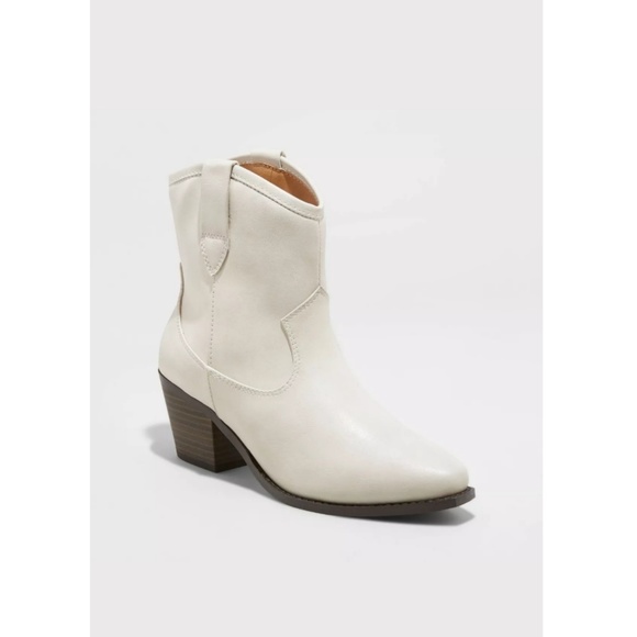 Universal Thread | Shoes | Universal Thread Short Pull On Western Boots ...